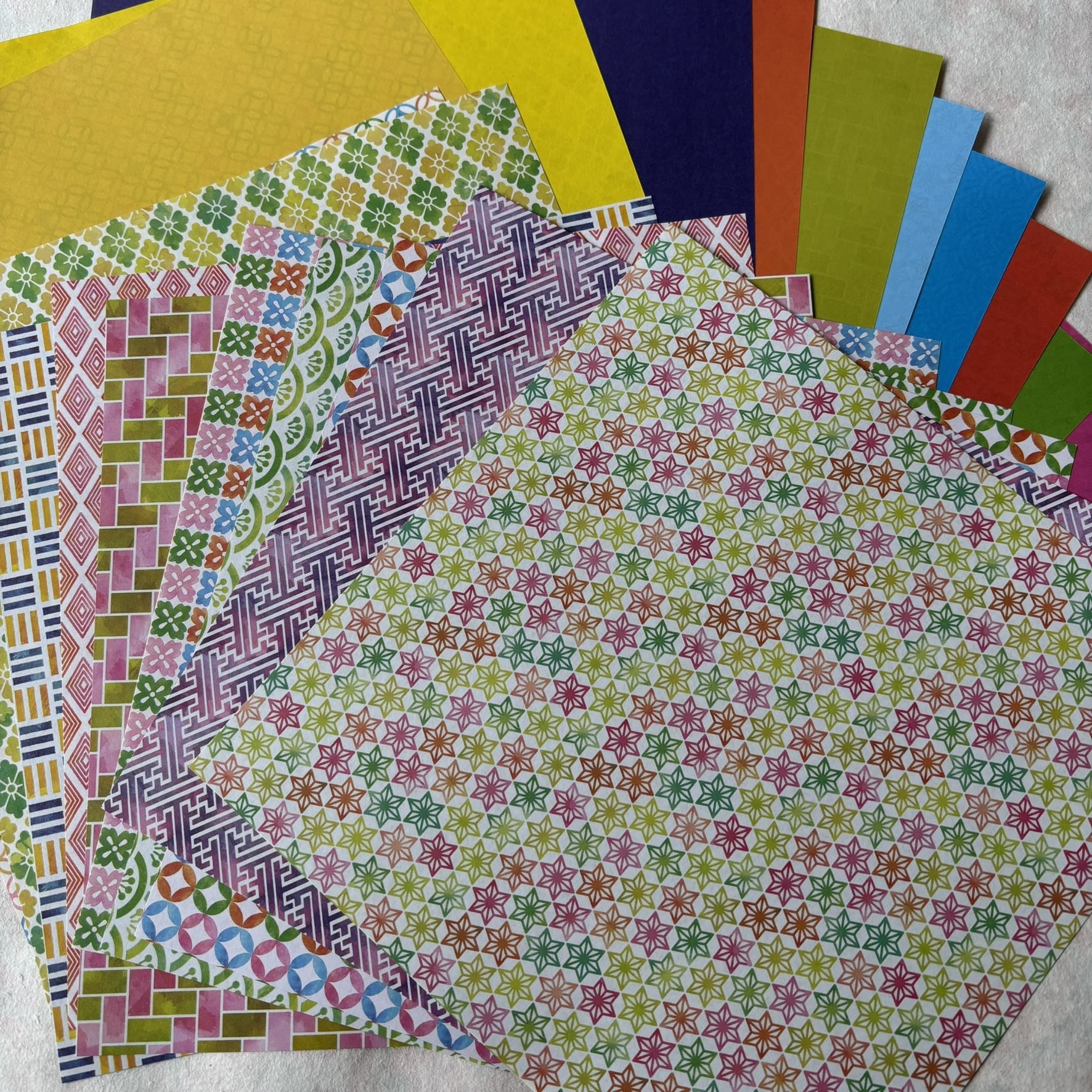 Extra Large Origami Paper – 21cm x 21cm (8 1/4") Pack - Ideal for maki ...